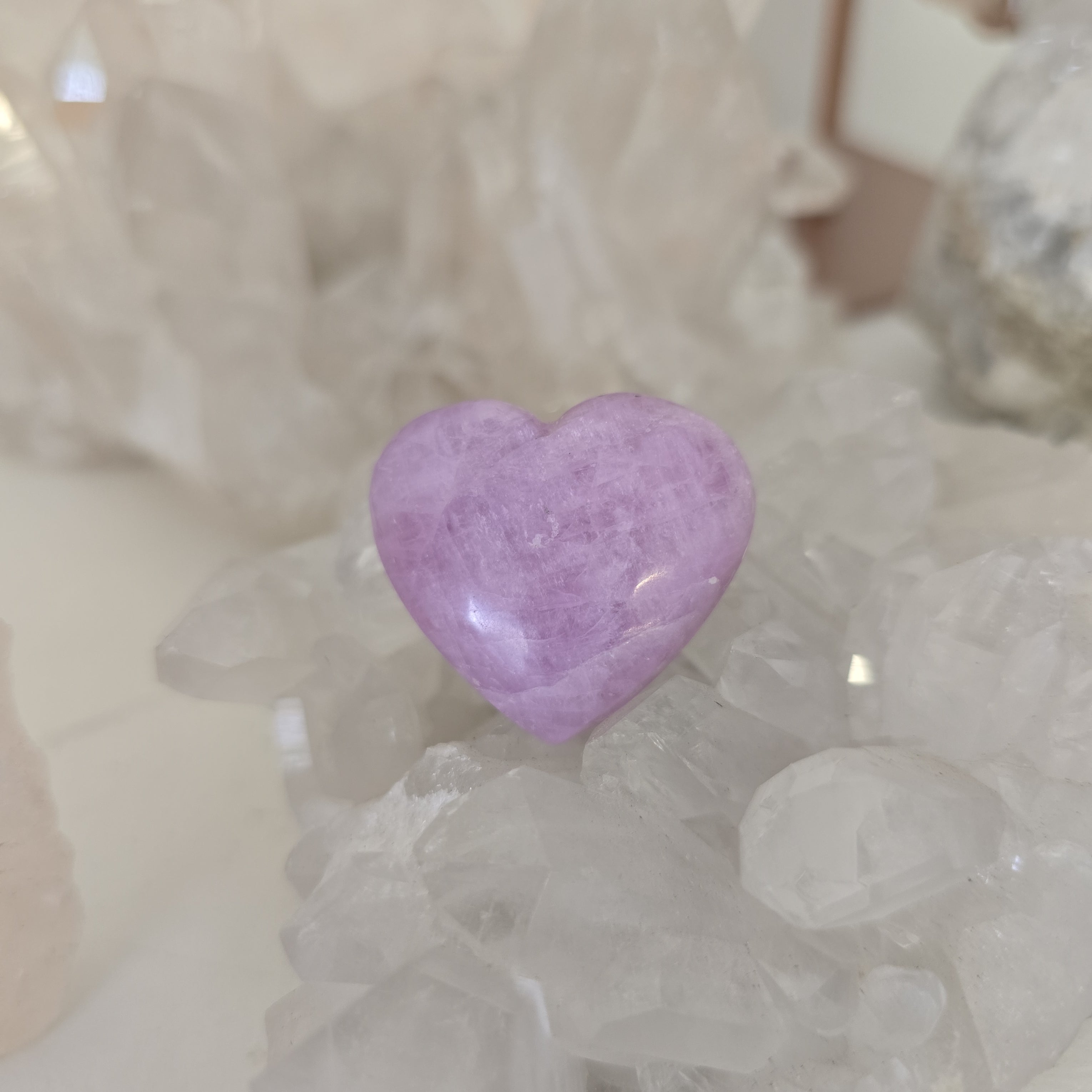 Kunzite Heart – Bay Crystals